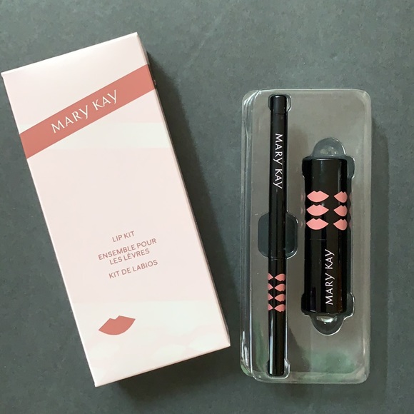 Mary Kay | Makeup | New Mary Kay Lip Kit Lipstick 1 Lipliner | Poshmark